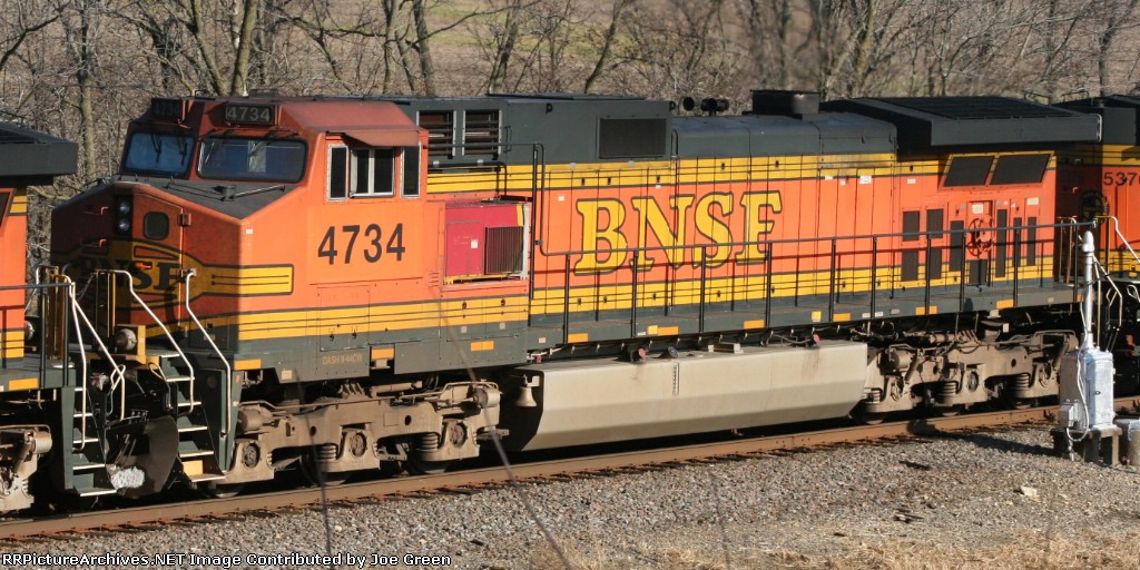 BNSF 4734